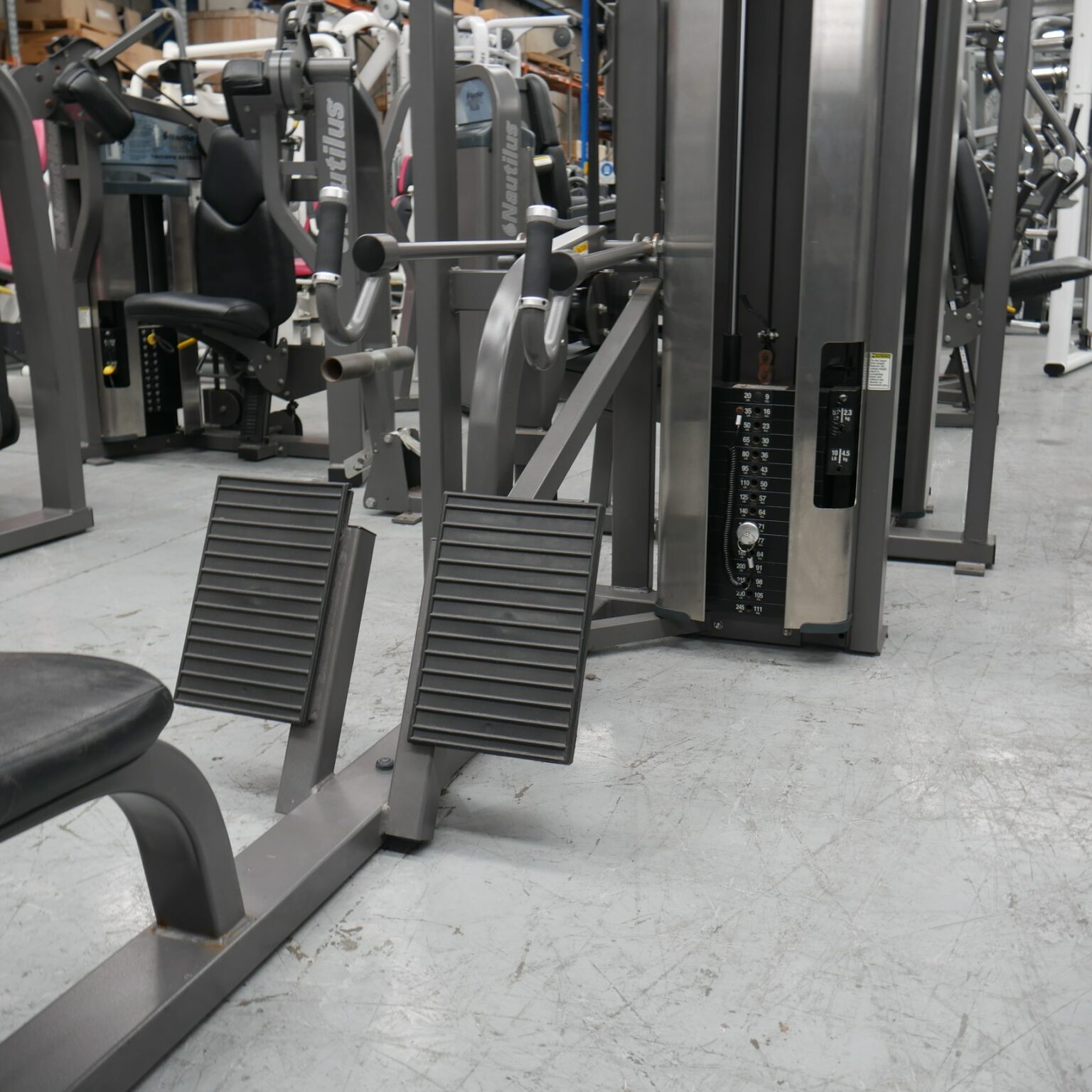 Nautilus Compound Row | Grays Fitness