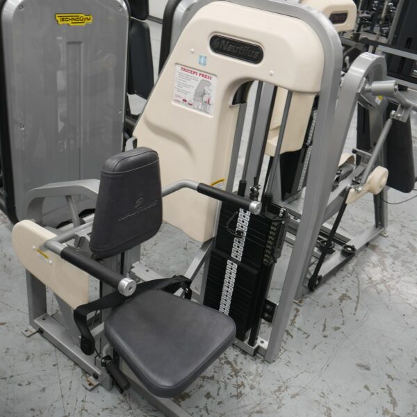 Nautilus Triceps Press | Grays Fitness