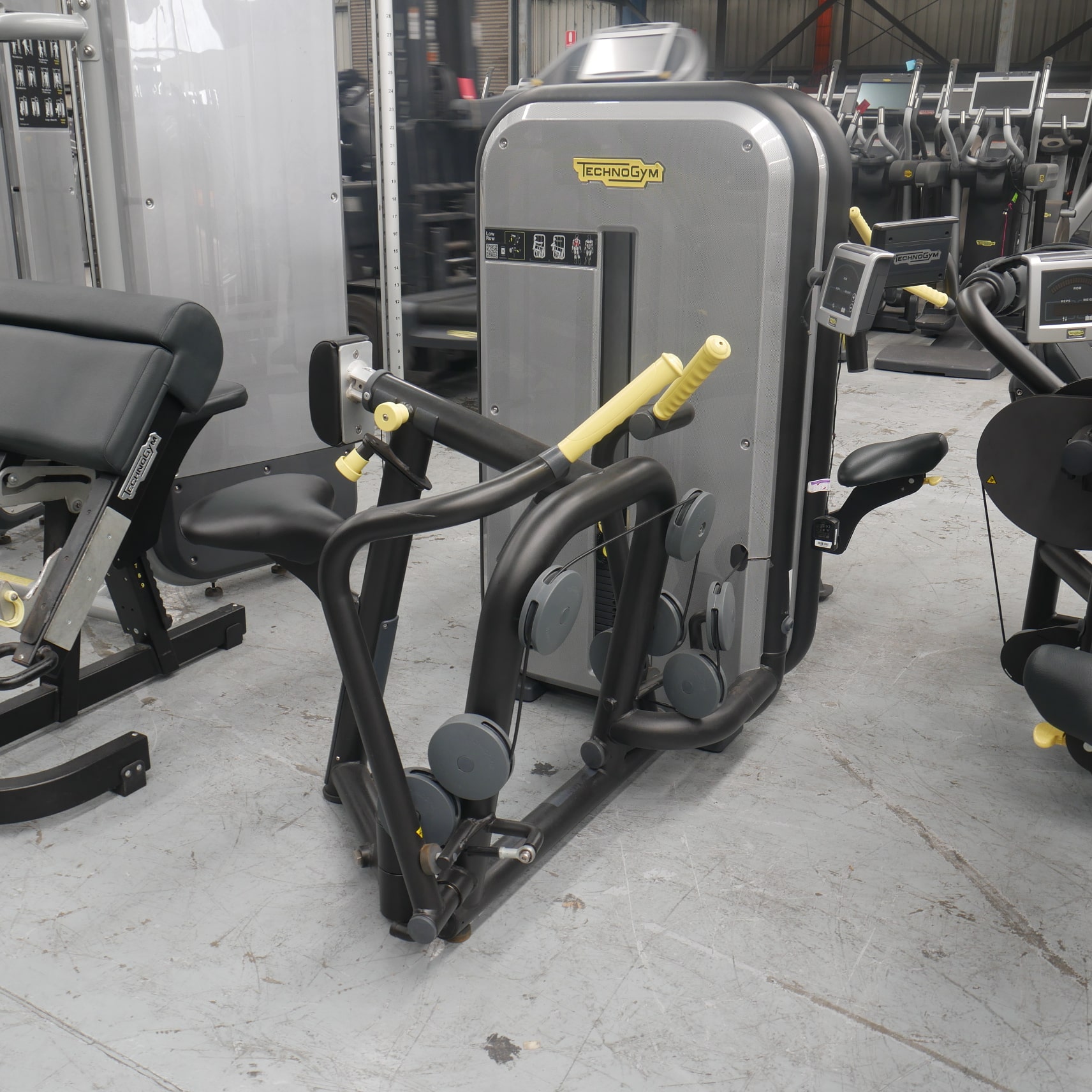 Technogym ELEMENT Selectorized Weight Stack Machine Low Row, 43% OFF